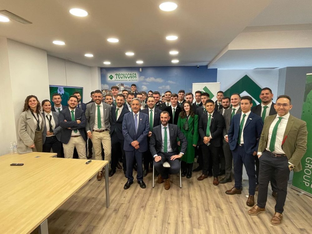 Santander, Tecnocasa abre oficinas en calle General Dávila y en calle ...